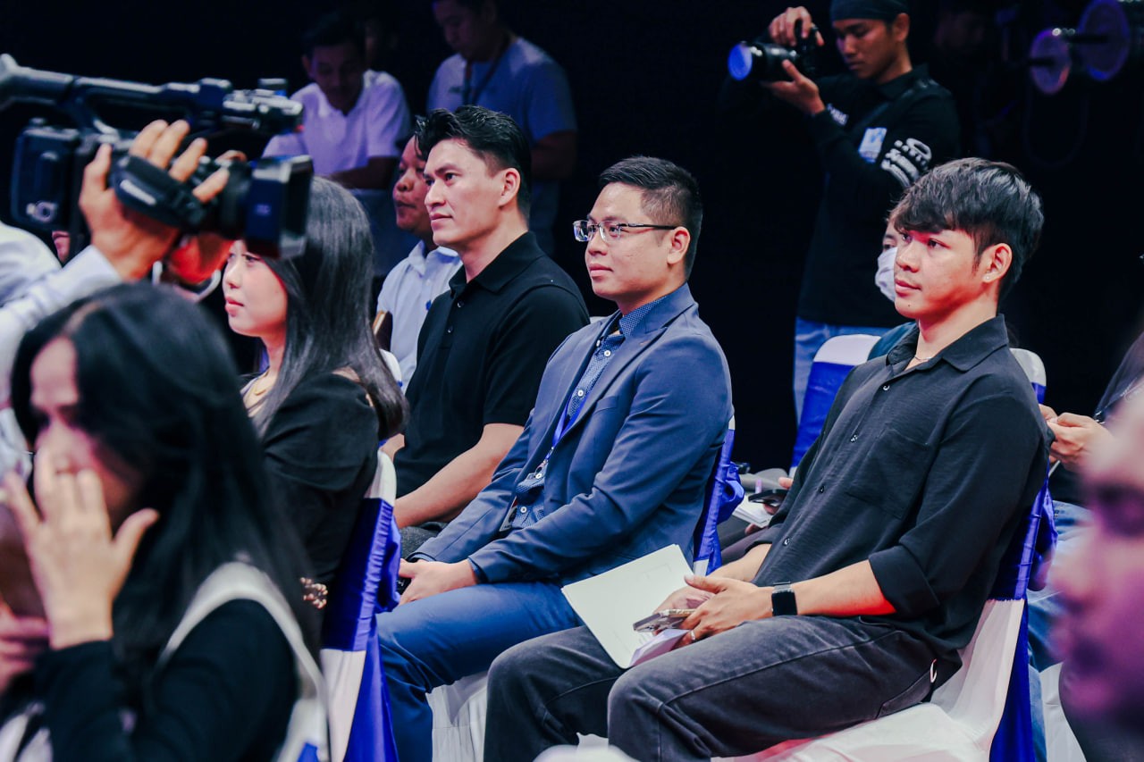 ស្ថានីយទូរទស្សន៍ CTN នៃក្រុមហ៊ុន CBS កំពុងផលិតនូវកម្មវិធីដ៏អស្ចារ្យមួយ ...