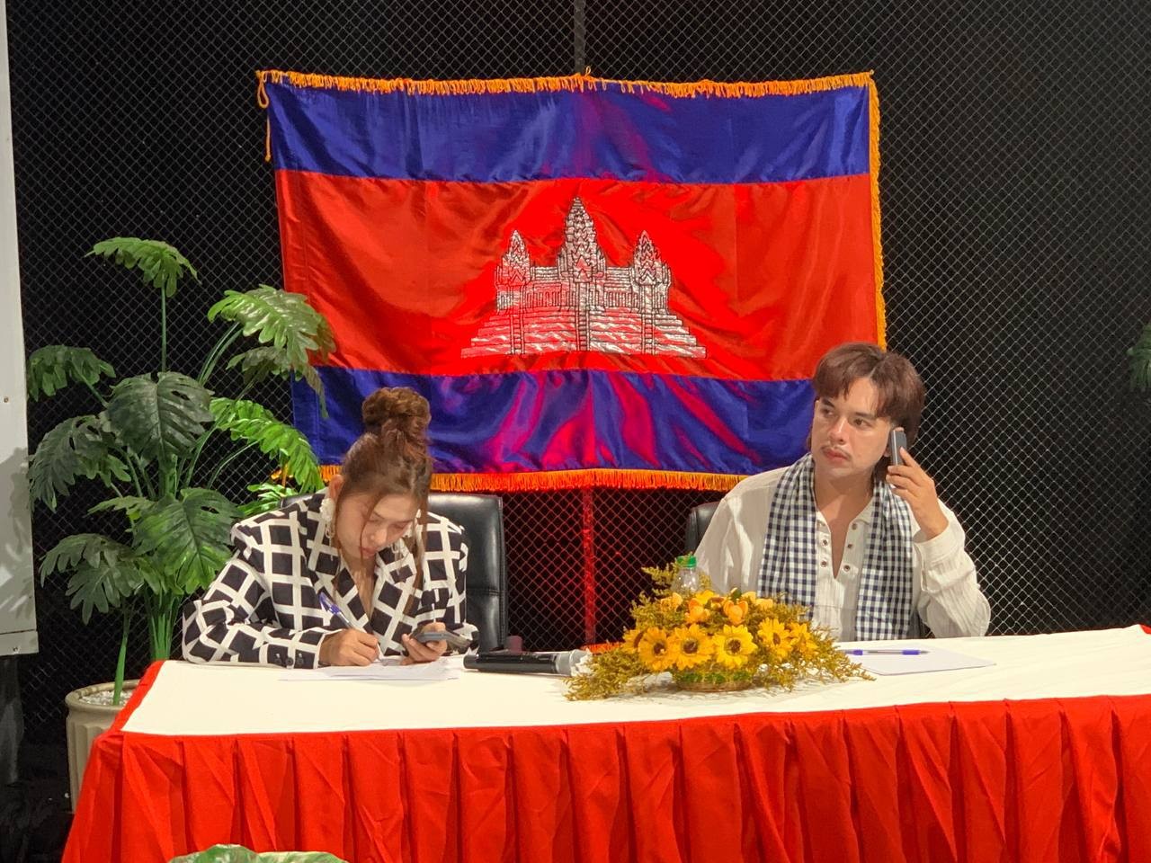 ឧកញ៉ាបណ្ឌិត សុិន ចន្ទី អគ្គ នាយក ក្រុមហ៊ុន Linehaul Express ( Cambodia ...