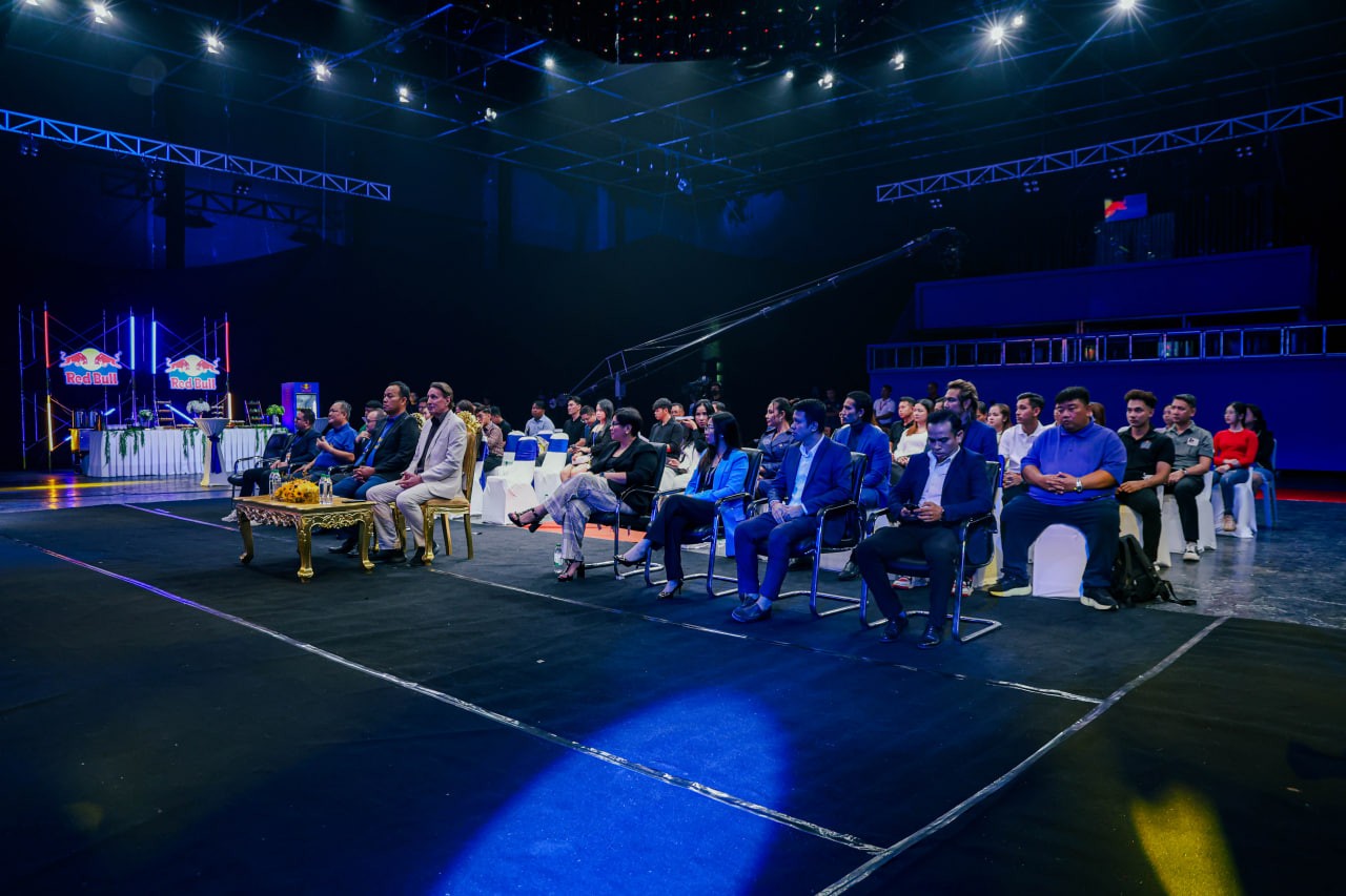 ស្ថានីយទូរទស្សន៍ CTN នៃក្រុមហ៊ុន CBS កំពុងផលិតនូវកម្មវិធីដ៏អស្ចារ្យមួយ ...