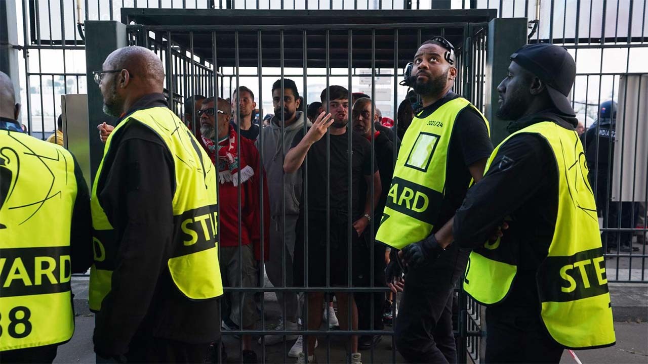 ក្លិប Liverpool ទាមទារការសូមទោសពីរដ្ឋមន្ត្រីកីឡាបារាំង - CNC News